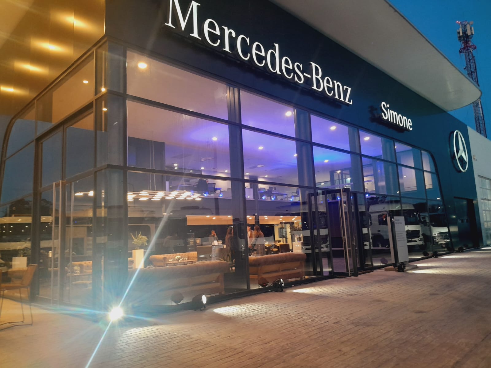Simone Mercedes Benz presentó la nueva línea de camiones – Diario 3 ...